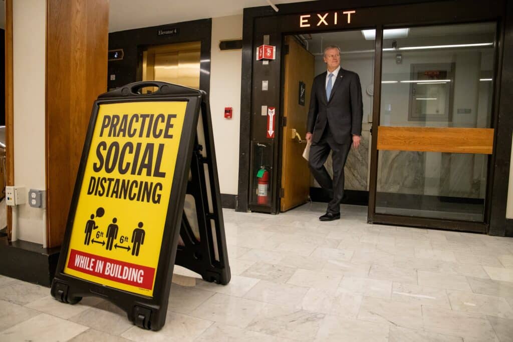 Performance Venues, Fitting Rooms Allowed to Reopen - Banker & Tradesman